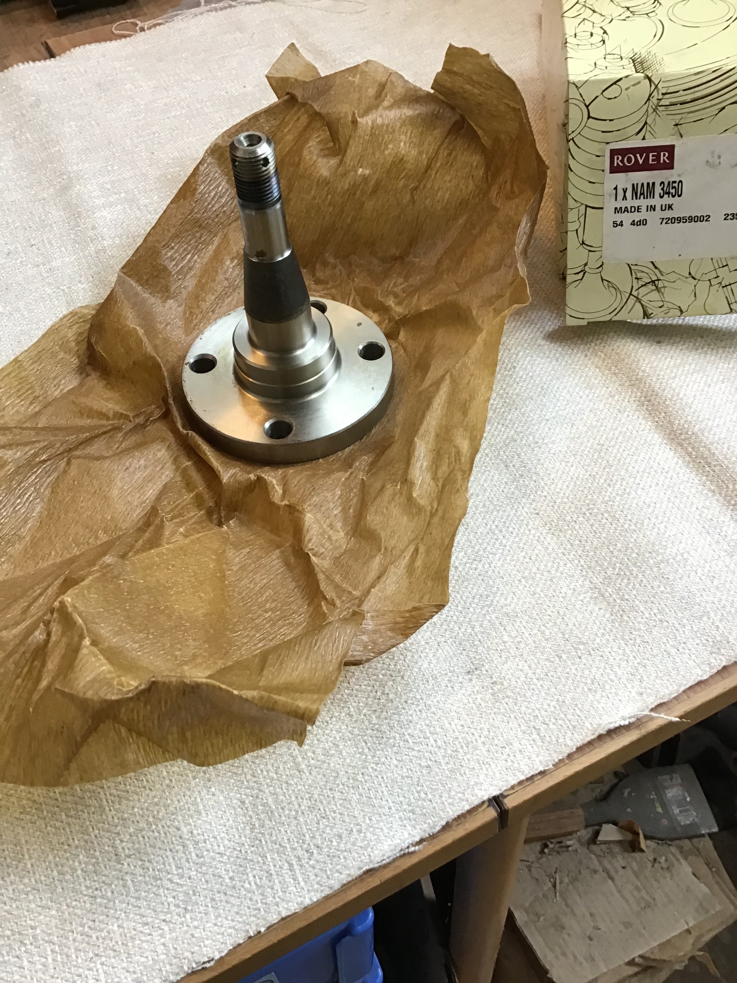 Austin Rover Maestro & Montego RH rear stub axle NAM3450 | XJRover