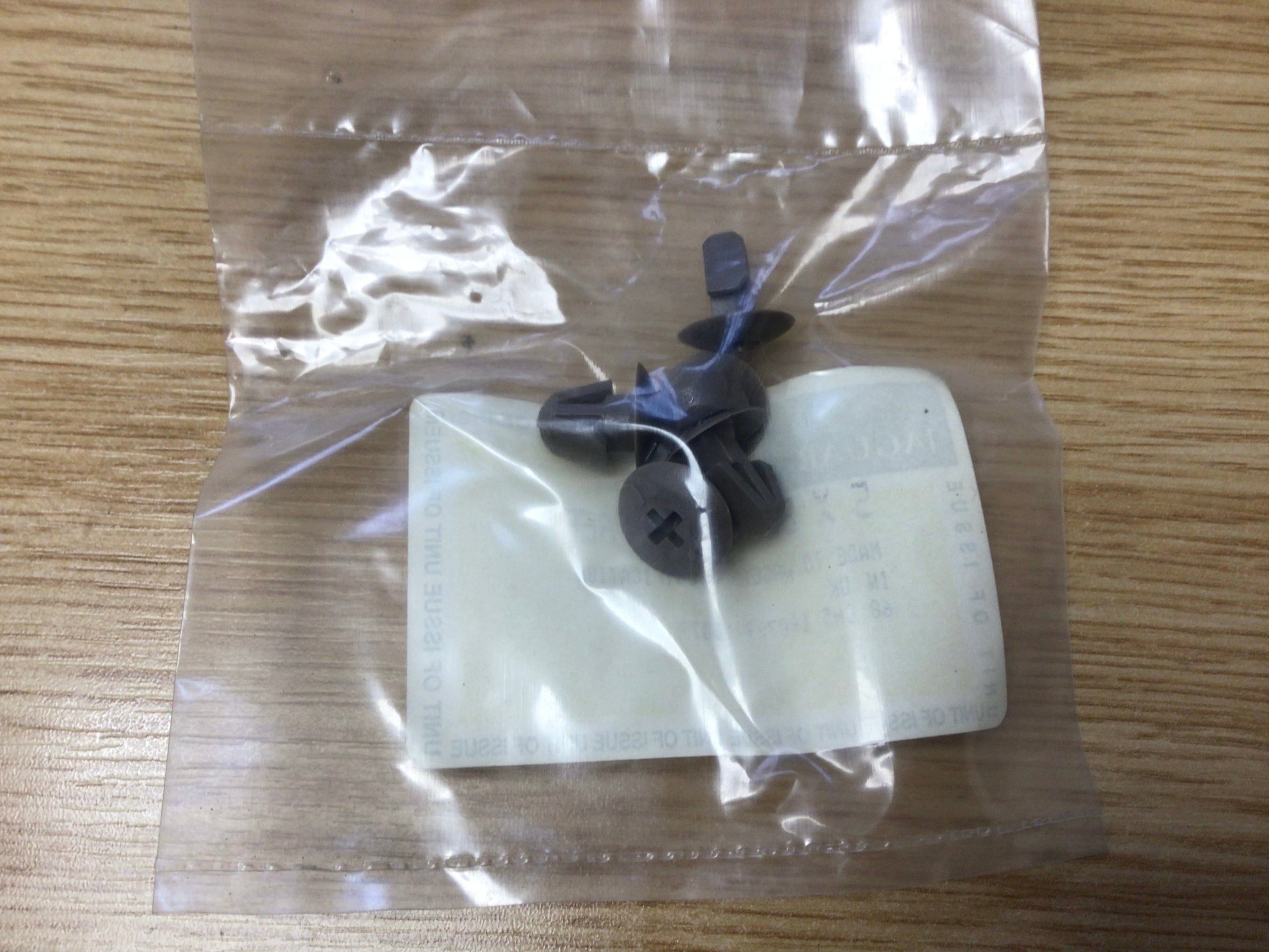 Jaguar XJS facelift boot liner 1/4 turn trim fasteners (5) BEC15692AEF ...