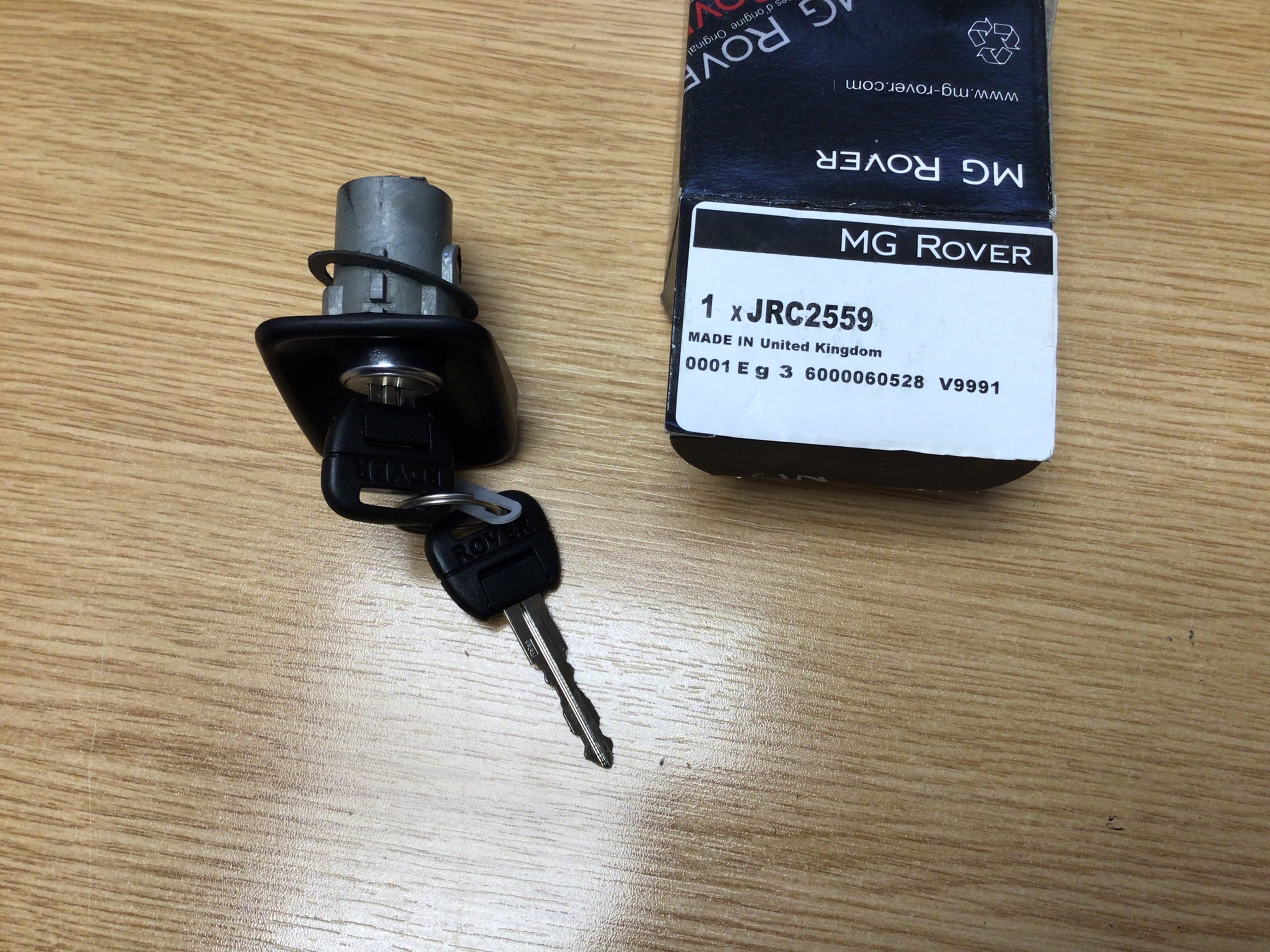 Austin MG Metro Mk1&2 1980-90 Tailgate Lock and Keys JRC2559 | XJRover
